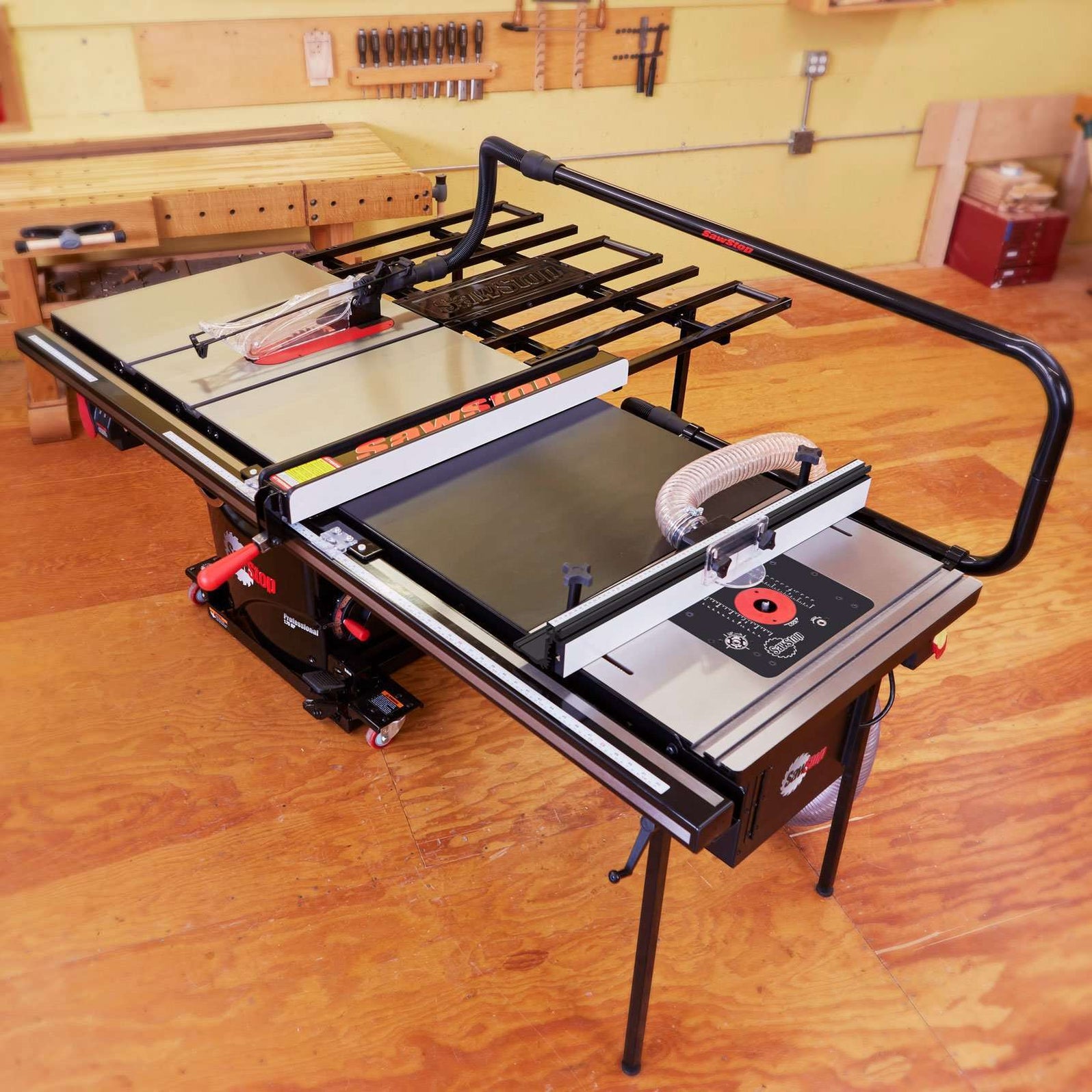 SawStop 27” In-Line Cast Iron Router Table - Manufacturing Equipment ...
